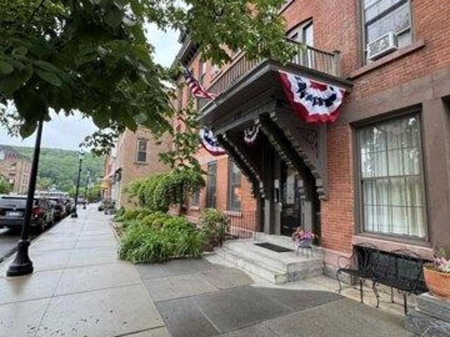 condo with 1 bedroom, Canton CT DS103189341