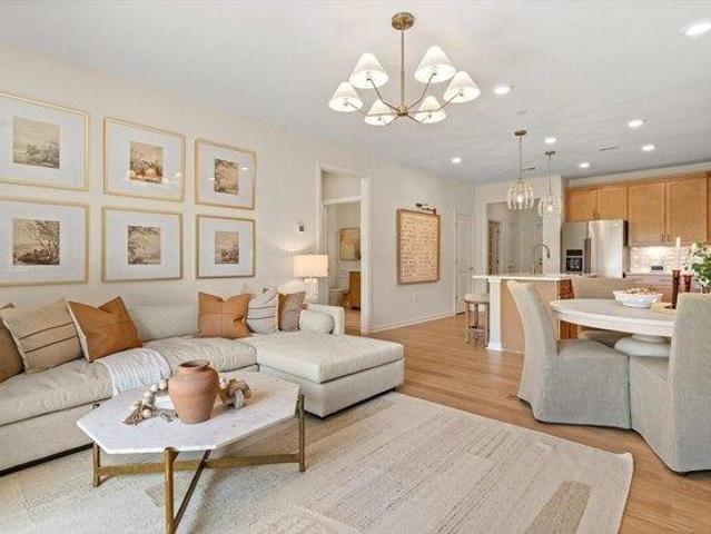 condo with 1 bedroom, Canton MA DS103887725