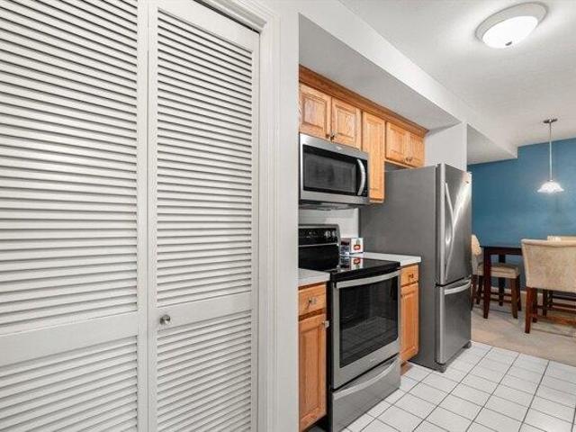 condo with 1 bedroom, Canton MA ES105080682