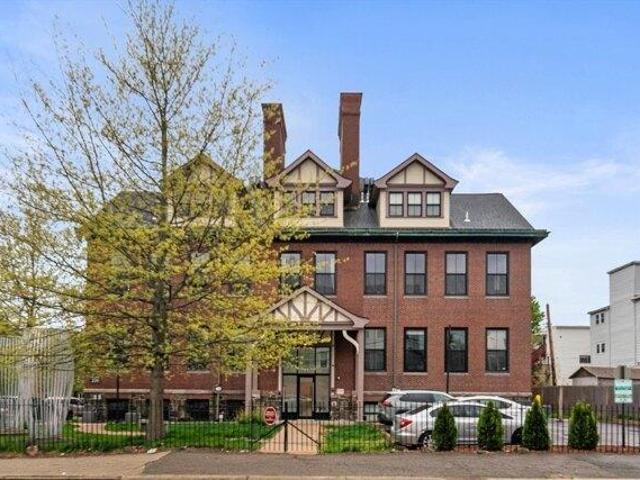 condo with 1 bedroom, Chelsea MA DS102801705