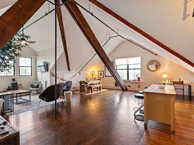 condo with 1 bedroom, Chelsea MA ES105093955