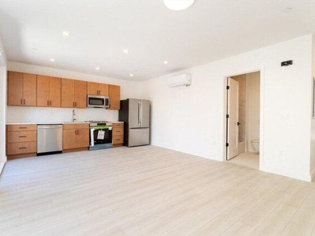 condo with 1 bedroom, Chelsea MA ES105105435