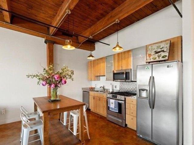 condo with 1 bedroom, Chelsea MA ES103033469