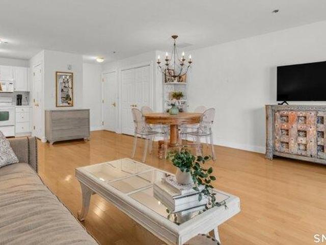 condo with 1 bedroom, Cheshire CT ES104920695