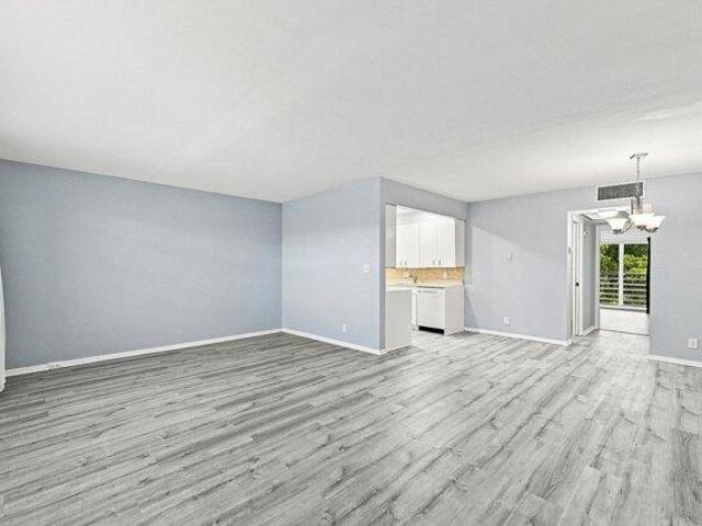 condo with 1 bedroom, Coconut Creek FL ES104898926