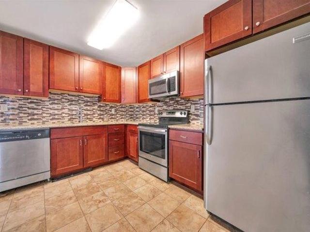 condo with 1 bedroom, Cliffside Park NJ DS102559825