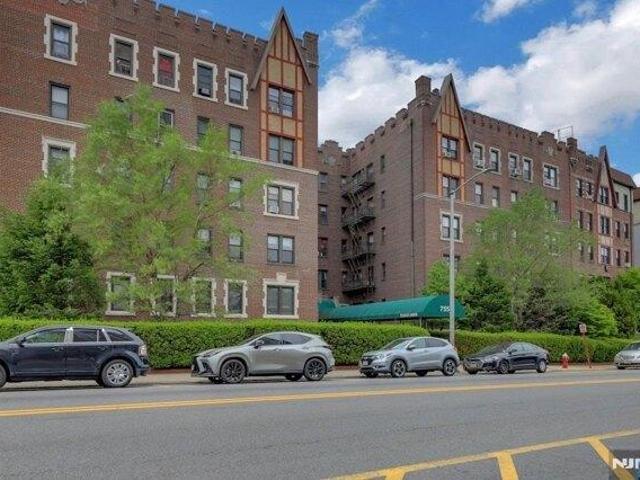 condo with 1 bedroom, Cliffside Park NJ DS102729186