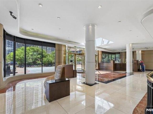 condo with 1 bedroom, Cliffside Park NJ DS103159657