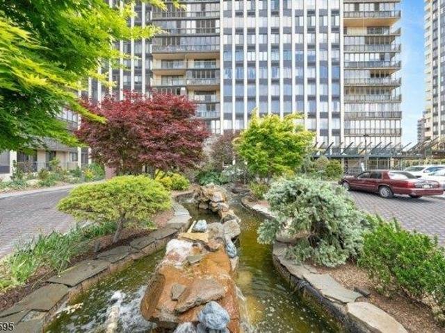 condo with 1 bedroom, Cliffside Park NJ DS103667183