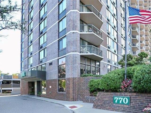 condo with 1 bedroom, Cliffside Park NJ DS104374023