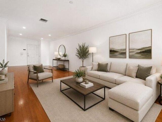 condo with 1 bedroom, Cliffside Park NJ ES104792432