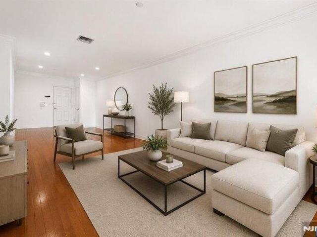 condo with 1 bedroom, Cliffside Park NJ ES105124447