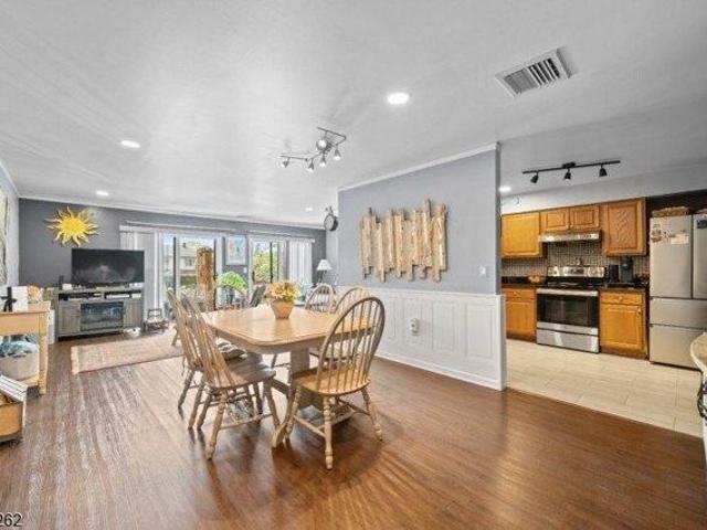 condo with 1 bedroom, Clifton NJ ES104904865
