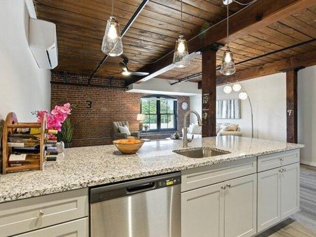 condo with 1 bedroom, Clinton MA DLS102343961