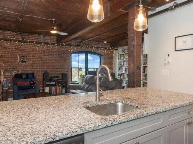 condo with 1 bedroom, Clinton MA DLS102727634