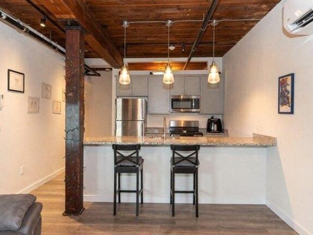 condo with 1 bedroom, Clinton MA ES104116065
