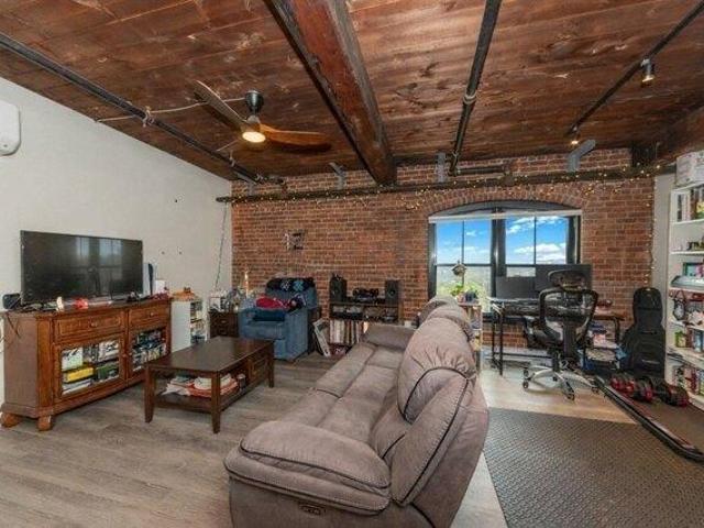 condo with 1 bedroom, Clinton MA ES104791543