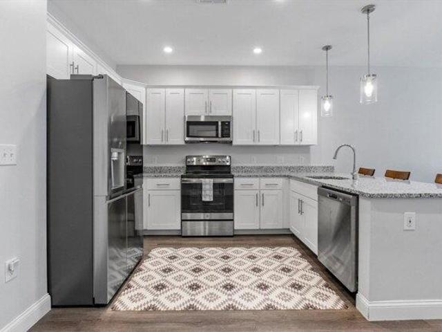 condo with 1 bedroom, Clinton MA ES105079930