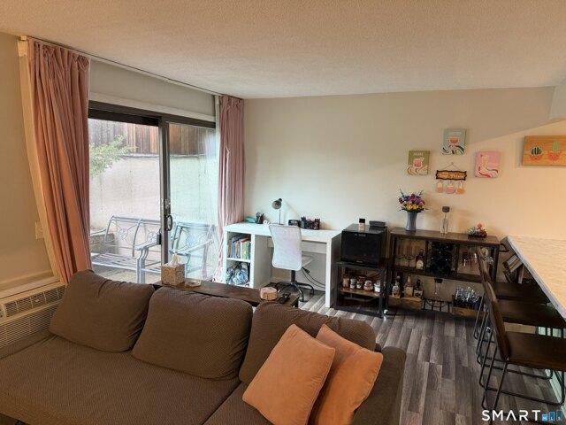 condo with 1 bedroom, Cromwell CT ES104232577