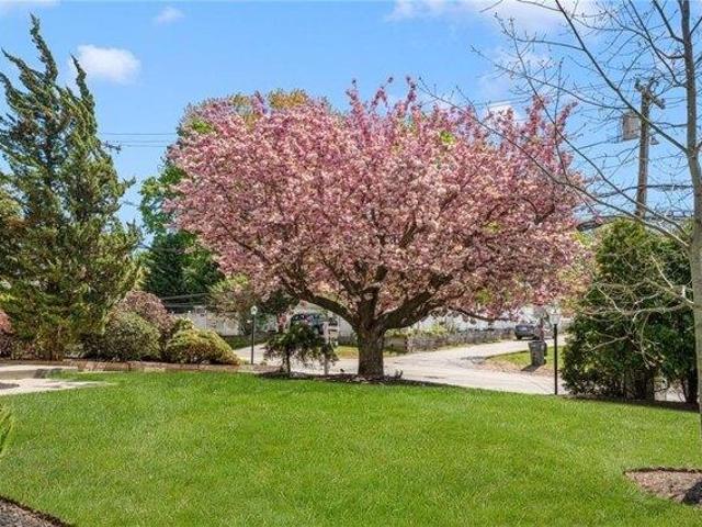 condo with 1 bedroom, Cranston RI DS103073178