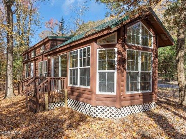 condo with 1 bedroom, Cream Ridge NJ ES105171875