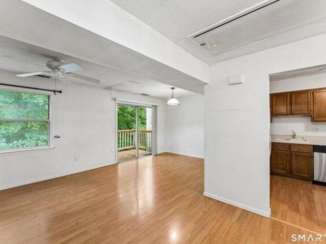 condo with 1 bedroom, Danbury CT ES104188238