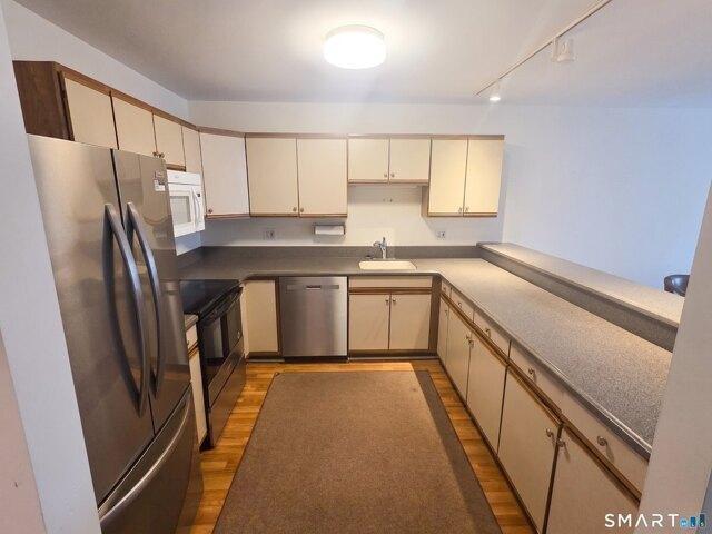 condo with 1 bedroom, Danbury CT ES105123731