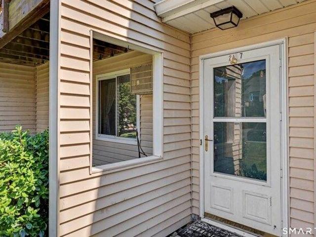 condo with 1 bedroom, Danbury CT ES105139982