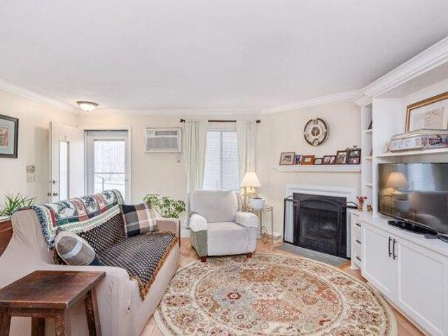 condo with 1 bedroom, Danbury CT ES105174045
