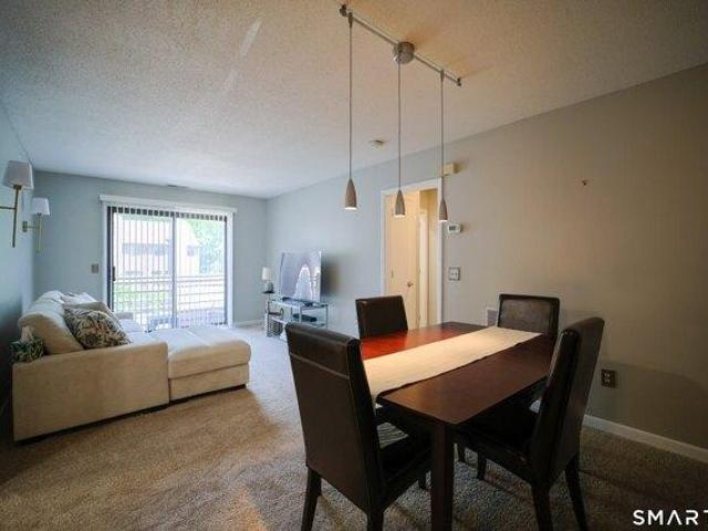 condo with 1 bedroom, Danbury CT ES103099417