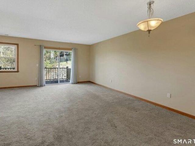 condo with 1 bedroom, Danbury CT ES103101197