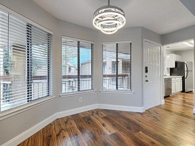 condo with 1 bedroom, Dallas TX DS101012049