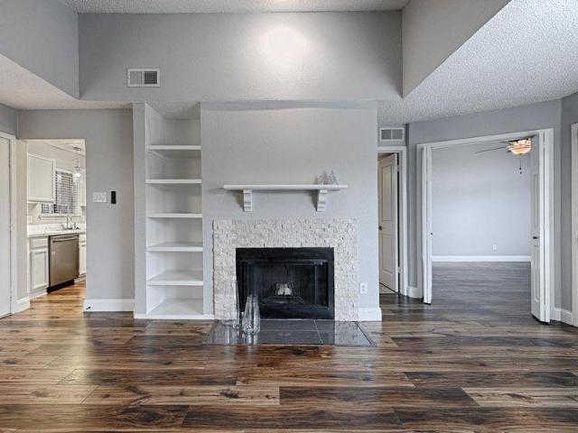 condo with 1 bedroom, Dallas TX ES101012049