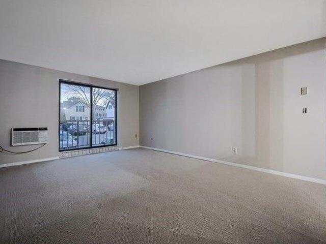 condo with 1 bedroom, Dedham MA DS102255454