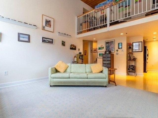 condo with 1 bedroom, Dedham MA ES103248144