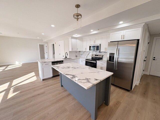 condo with 1 bedroom, Dedham MA ES104352752