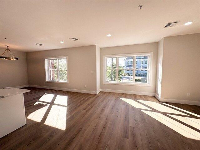 condo with 1 bedroom, Dedham MA ES105144436