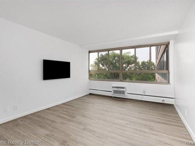 condo with 1 bedroom, Detroit MI DS93013344