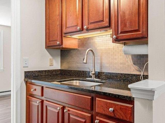 condo with 1 bedroom, Dover NH ES103098511