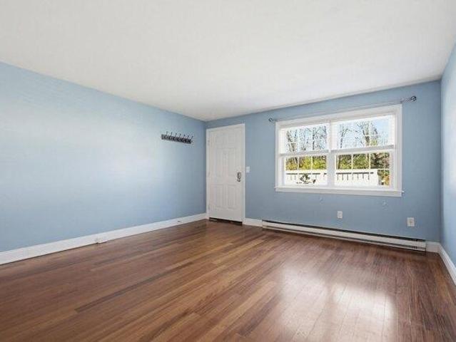 condo with 1 bedroom, Dover NH ES103102275
