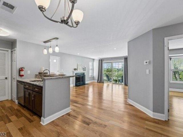 condo with 1 bedroom, East Brunswick NJ DLS102527957