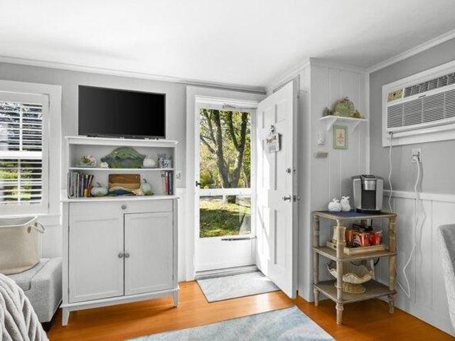 condo with 1 bedroom, Eastham MA ES105143477