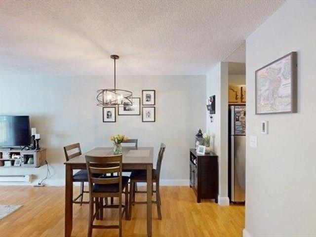 condo with 1 bedroom, Easton MA ES105083177