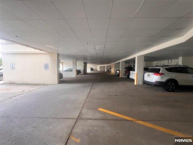condo with 1 bedroom, Edgewater NJ DLS102030174