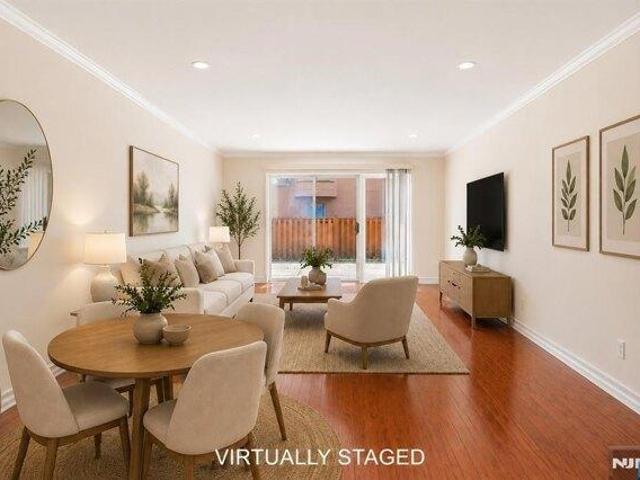 condo with 1 bedroom, Edgewater NJ DS104152822