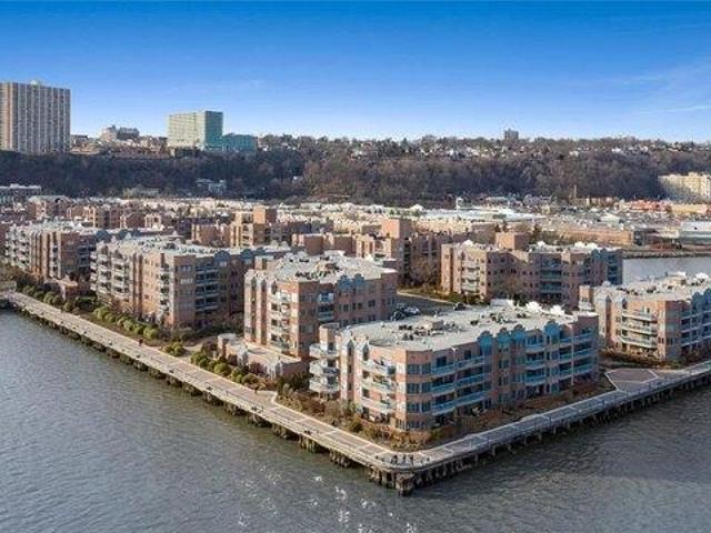 condo with 1 bedroom, Edgewater NJ ES103624119