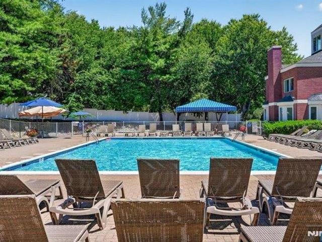 condo with 1 bedroom, Edgewater NJ ES104608903