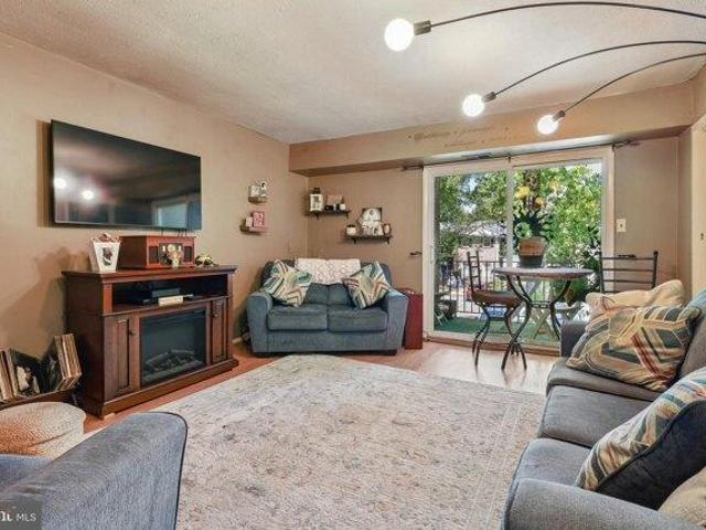 condo with 1 bedroom, Edgewater Park NJ DS103600981
