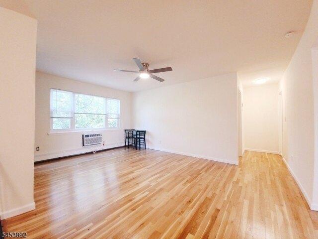 condo with 1 bedroom, Edison NJ ES105205440