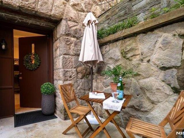 condo with 1 bedroom, Englewood NJ ES105202698